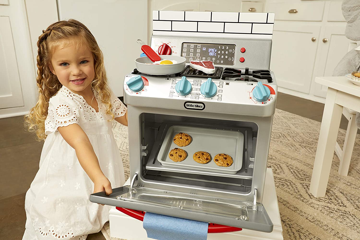 Little Tikes First Oven Realistic Pretend Play Appliance for Kids ...
